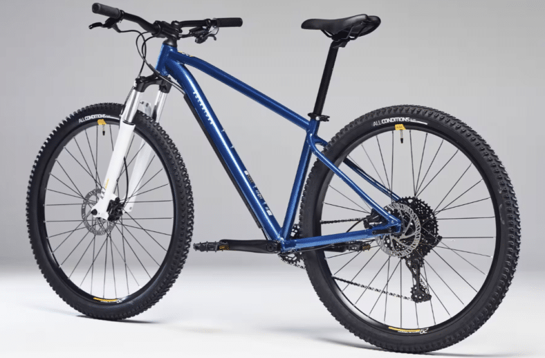 Le VTT de randonnée Rockrider EXPL 520 Bleu en promotion à moins de 500 ...