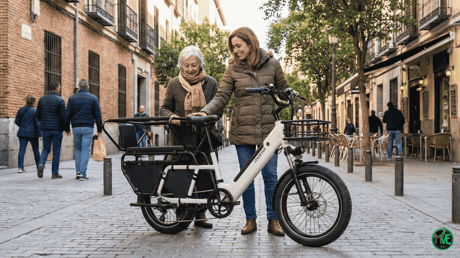 Moma Bikes E-COMPACTAIL : le nouveau vélo cargo compact